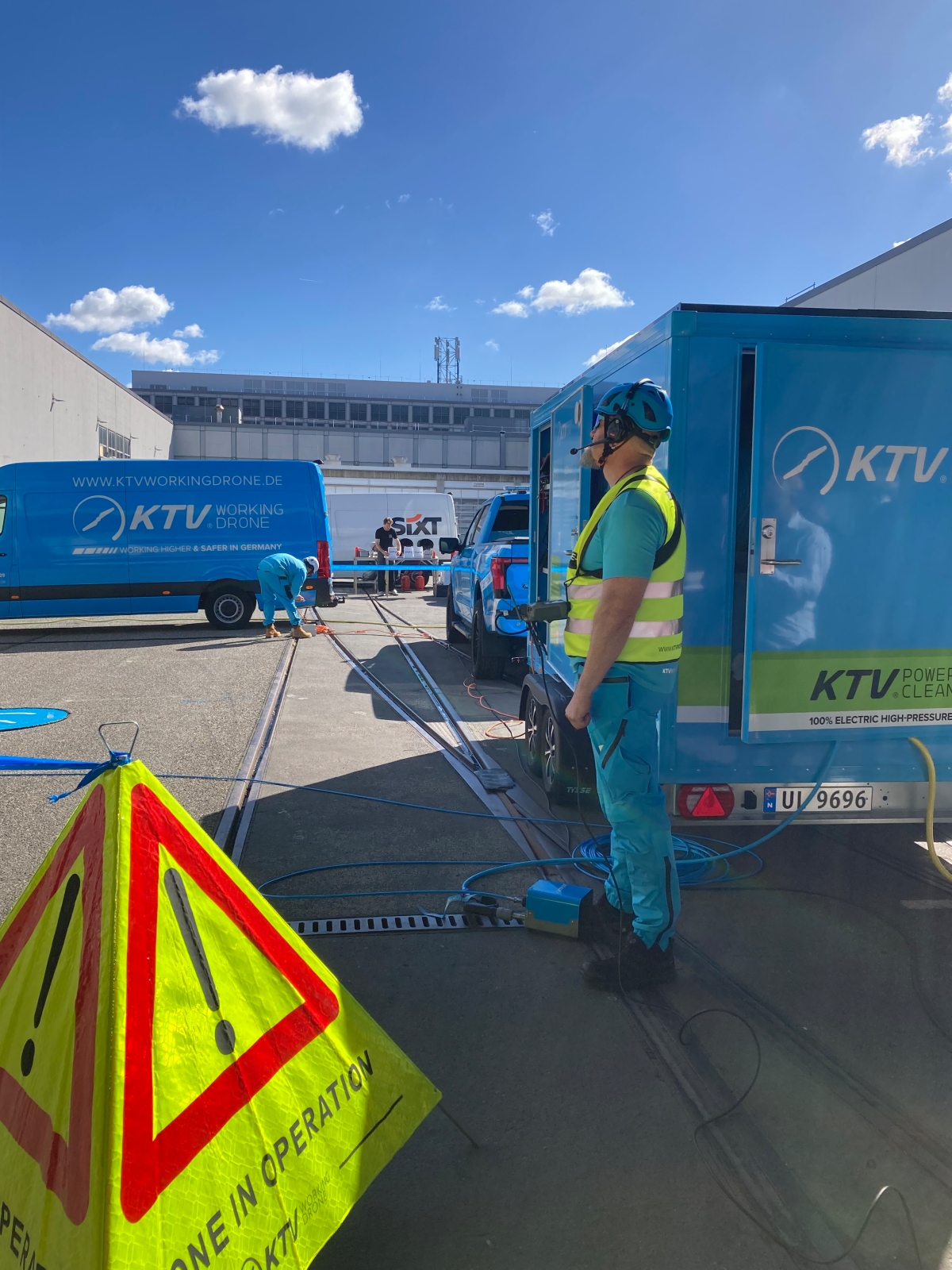 CMS 2025: Mehr Fläche, mehr Besucher - Facility Management ...